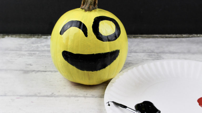 DIY Emoji Pumpkins! - My Incredible Recipes