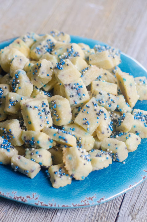 Winter Shortbread Cookie Bites! - My Incredible Recipes