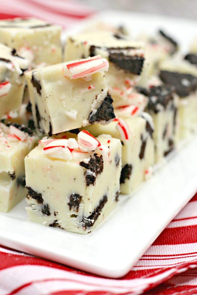 No Bake Candy Cane Oreo Fudge! - My Incredible Recipes