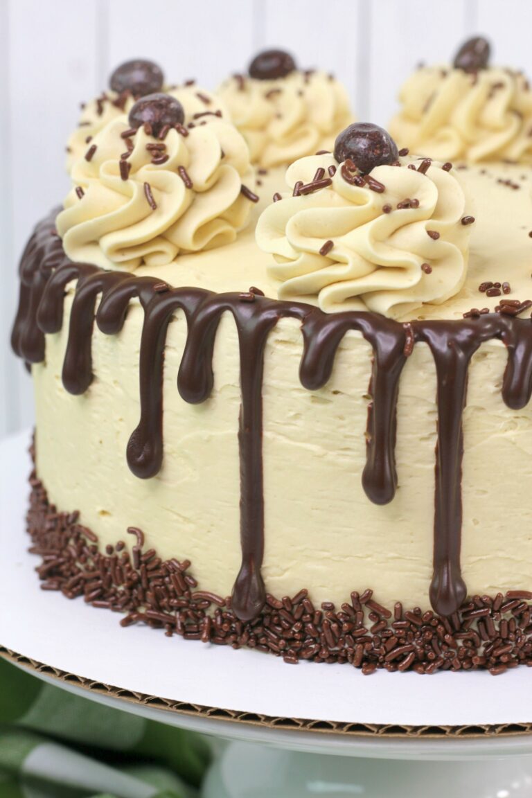 Kahlua Chocolate Cake with Kahlua Buttercream Frosting - My Incredible ...