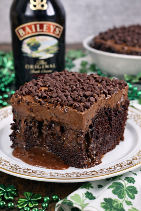 Baileys Irish Cream Chocolate Cake with Baileys Buttercream Frosting ...