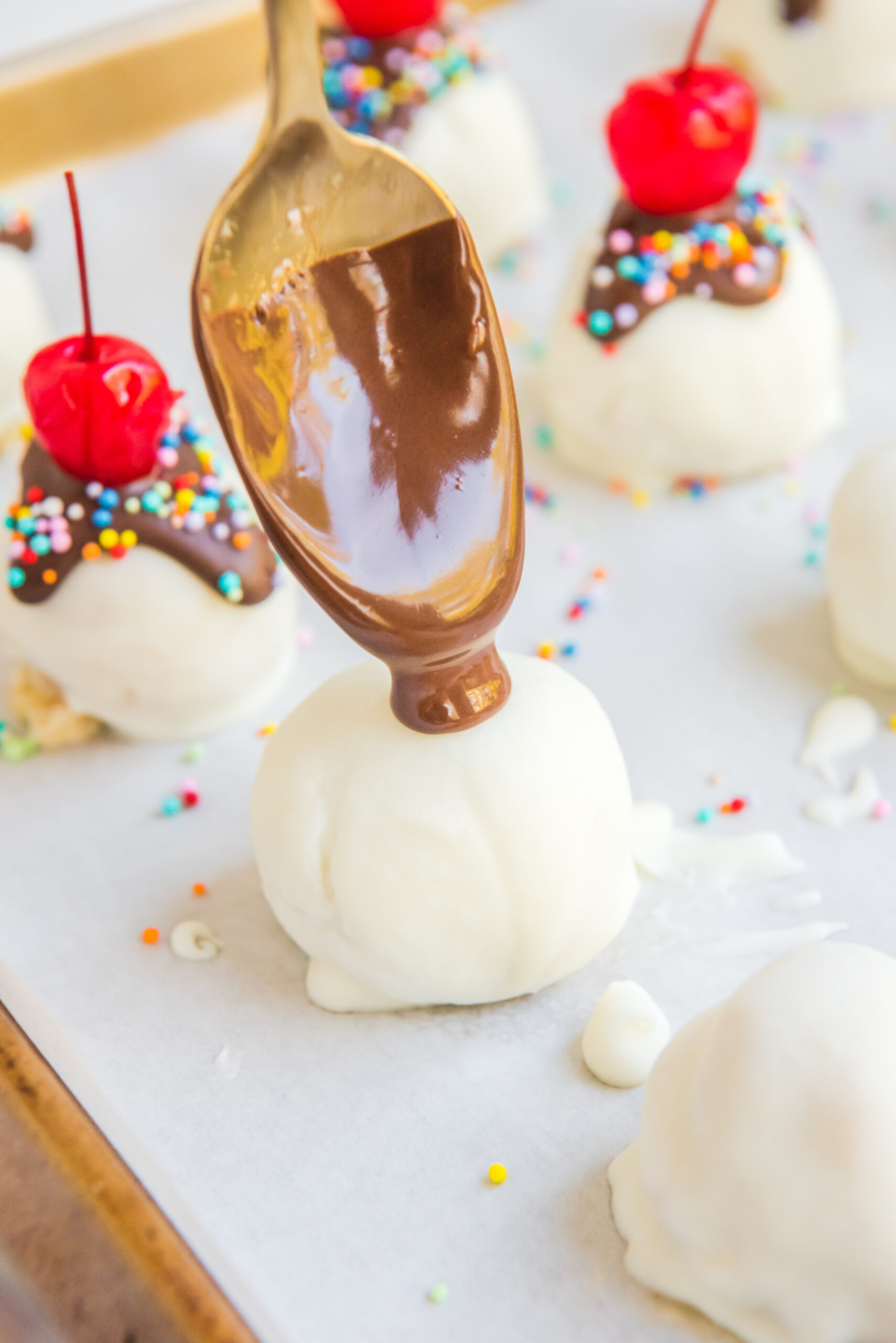 Banana Split Truffles - My Incredible Recipes