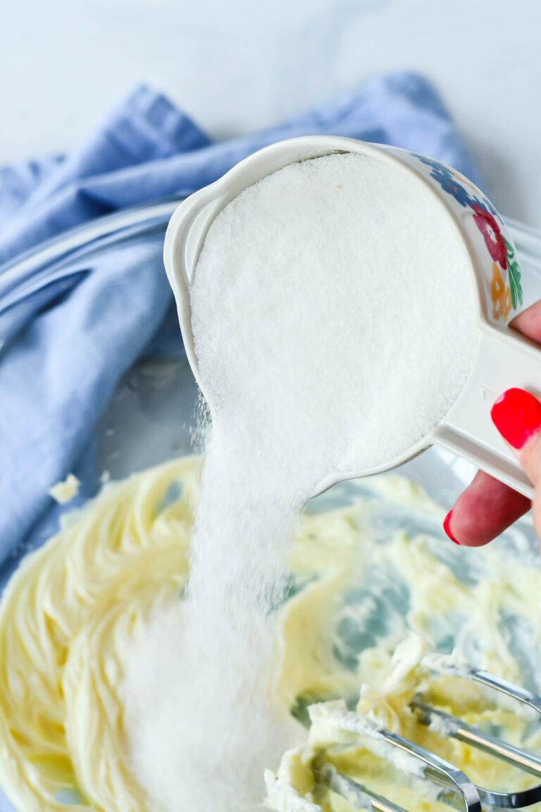 Classic Vanilla Cake - My Incredible Recipes