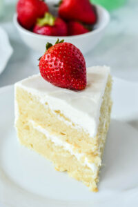 Classic Vanilla Cake - My Incredible Recipes