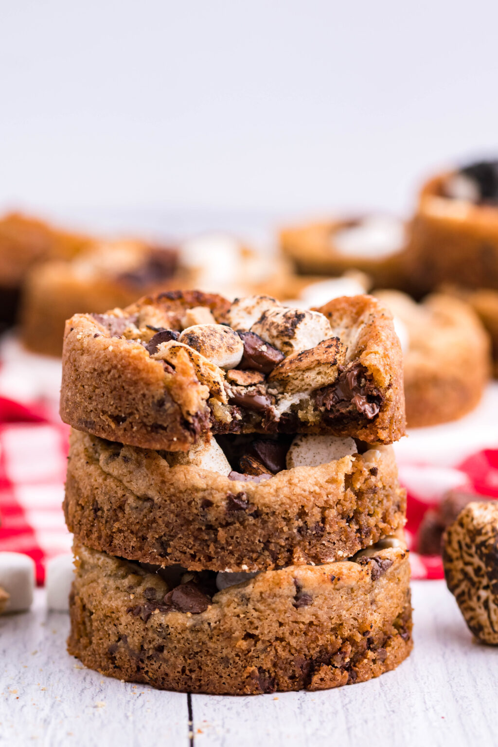 Deep Dish S'mores Cookies - My Incredible Recipes