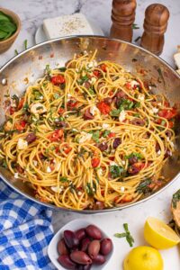 Greek Spaghetti - My Incredible Recipes