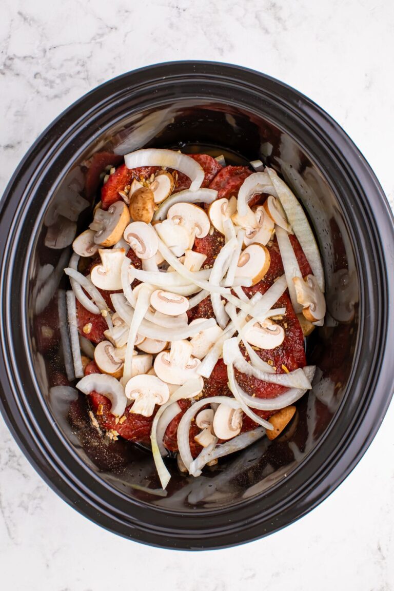 Slow Cooker Round Steak and Gravy - My Incredible Recipes
