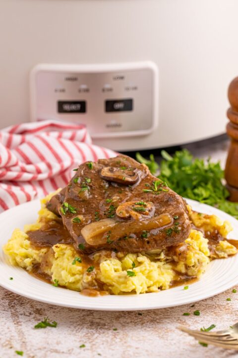 Slow Cooker Round Steak and Gravy - My Incredible Recipes