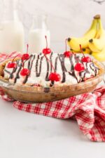 No Bake Banana Split Pie - My Incredible Recipes